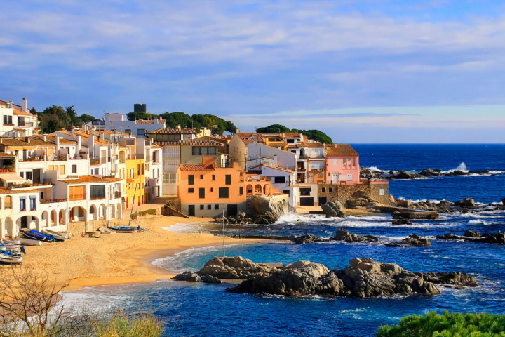 4* Barcelona and the Catalonia Coast · Mistral Holidays